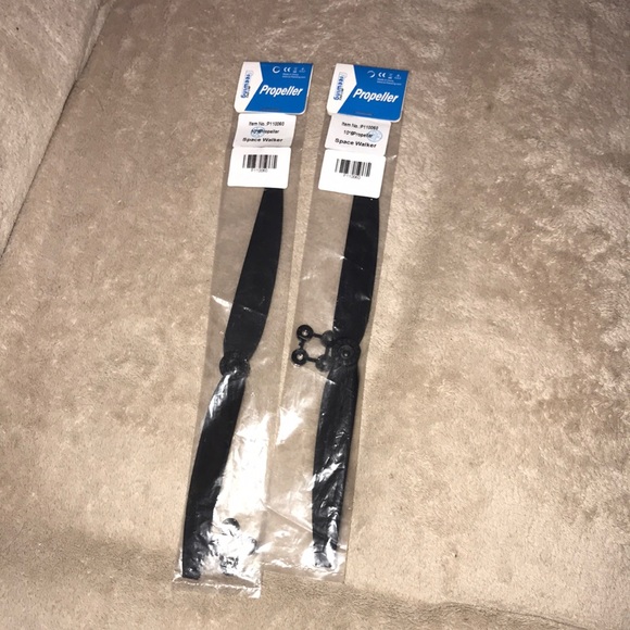 model freewing | Office | Model Freewing X 6 Propellers Space Walker ...